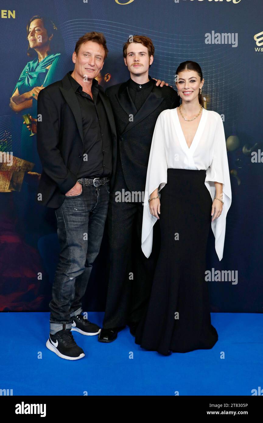 Oliver Masucci, Philip Froissant und Alessandra Mastronardi bei der ...