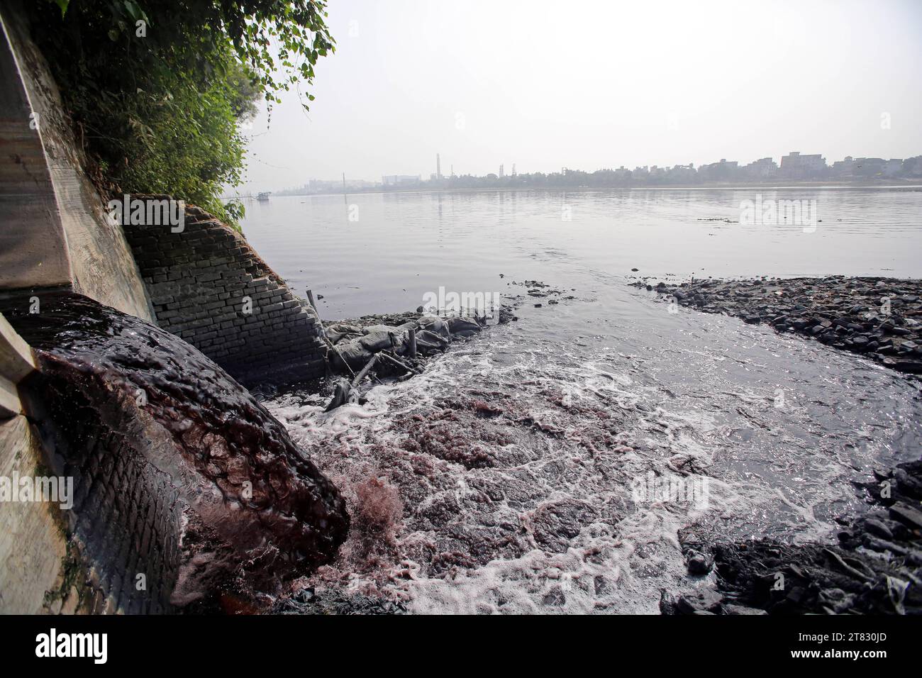 Industrie textile pollution hi-res stock photography and images - Alamy