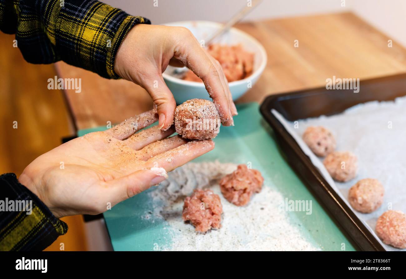 Cooking homemade meatballs Stock Photo - Alamy