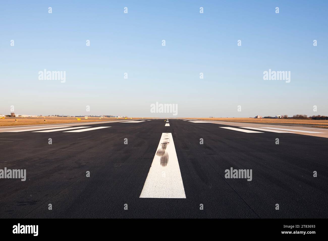Airport runway road marking hi-res stock photography and images - Alamy