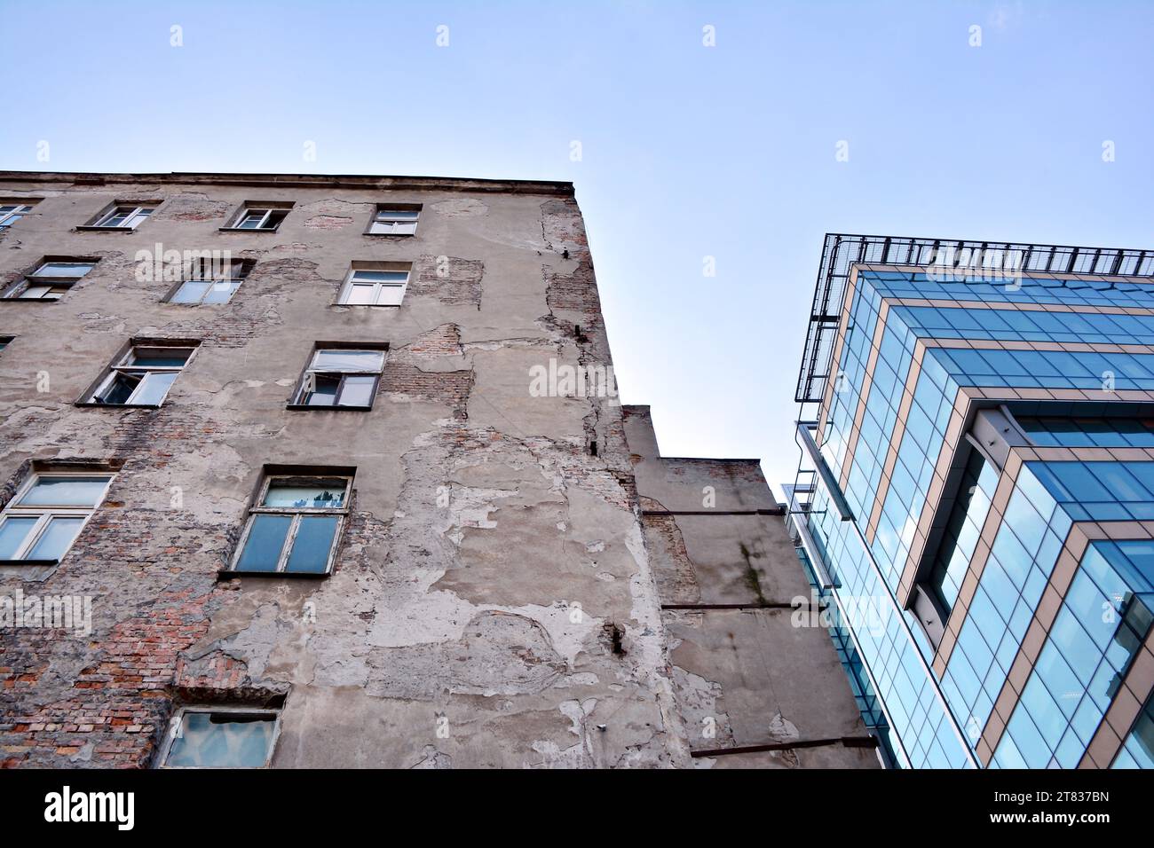 Red sandstone tenement building hi-res stock photography and images - Alamy
