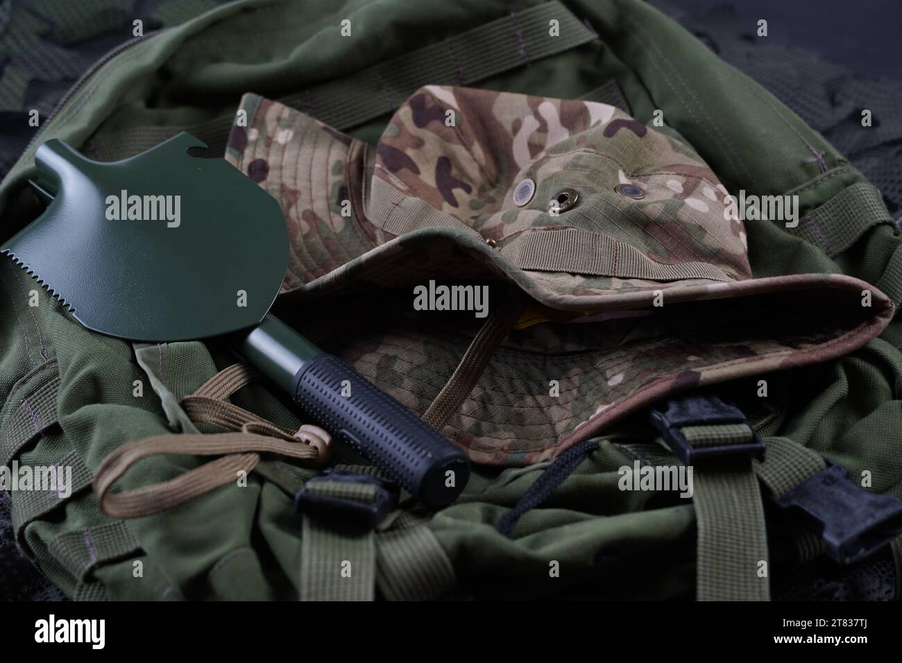 Military gear. Army tactical boonie hat, Army bag, Foldable sapper ...
