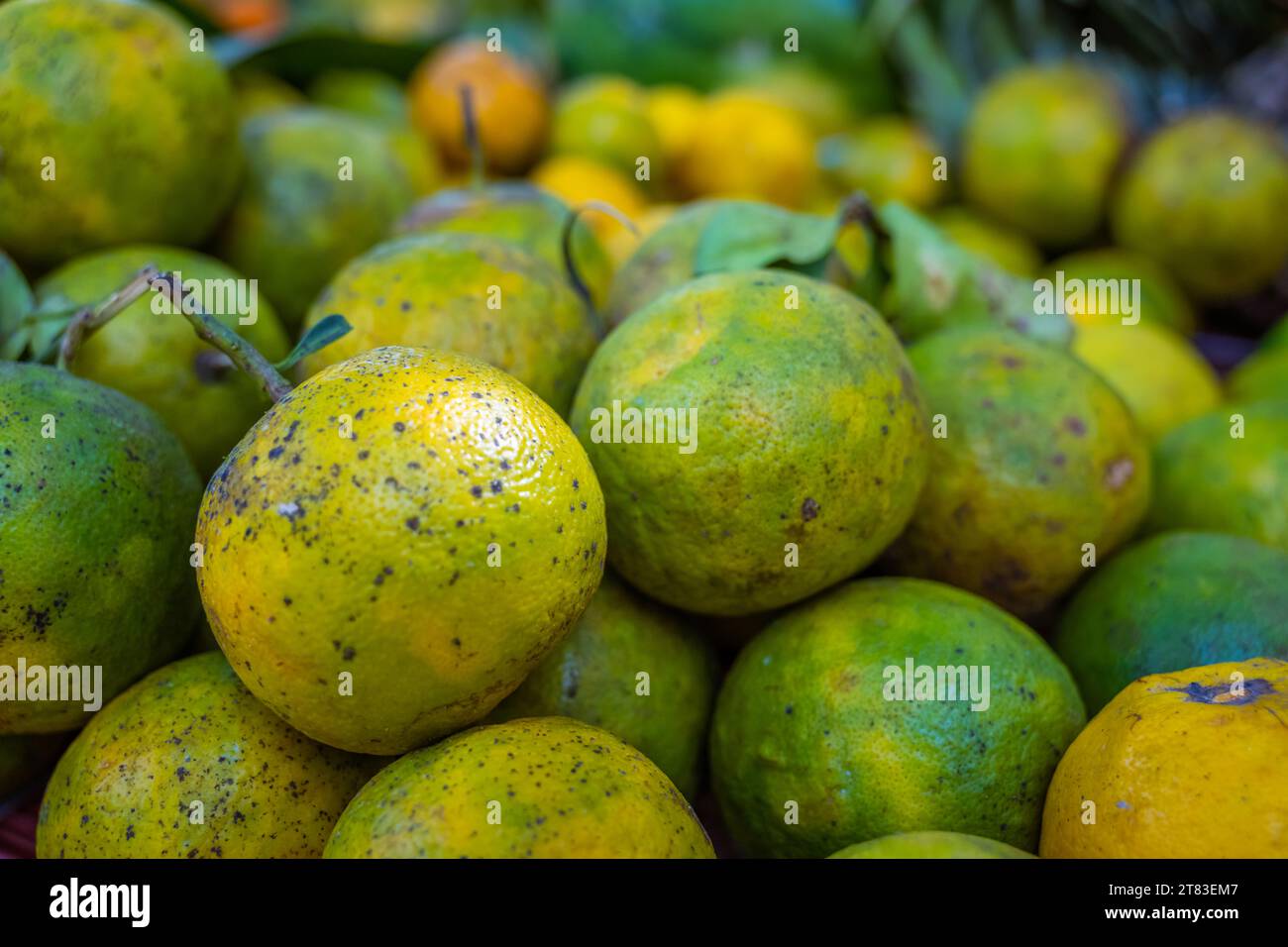 Oranges pineapple hi-res stock photography and images - Alamy