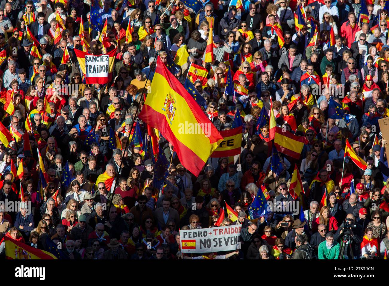 Madrid, Madrid, Spain. 18th Nov, 2023. Thousands of people with banners ...