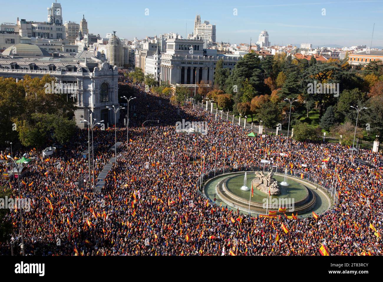 Madrid, Madrid, Spain. 18th Nov, 2023. Thousands of people with banners ...