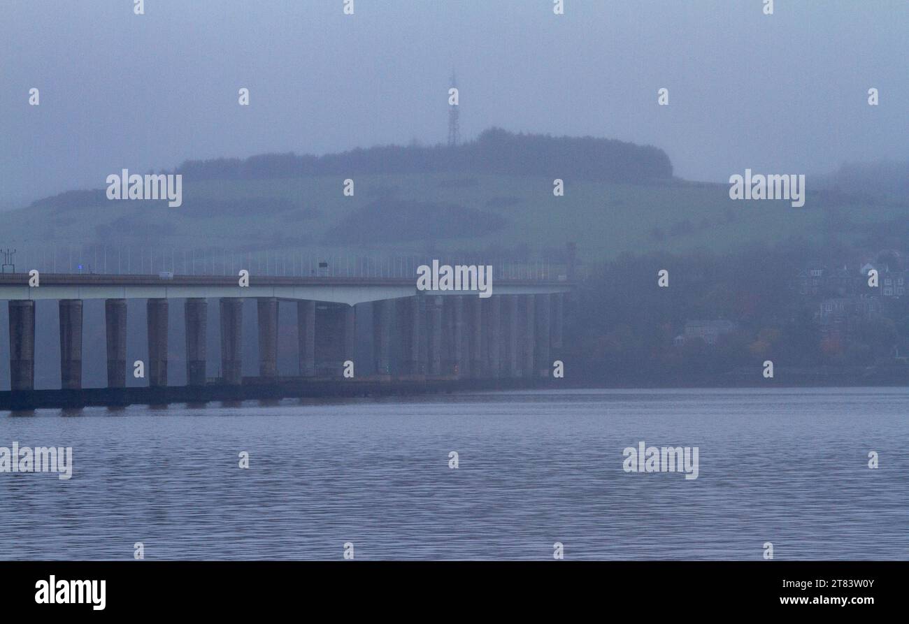 Dundee, Tayside, Scotland, UK. 18th Nov, 2023. UK Weather: Misty ... Dundee, Tayside, Scotland, UK. 18th Nov, 2023. UK Weather: Misty ...