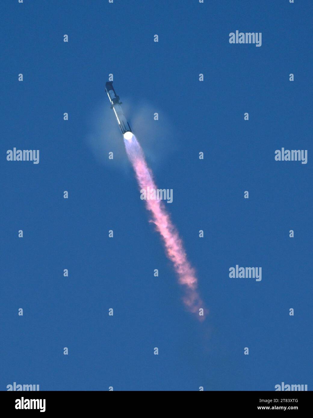 The SpaceX "Starship" goes supersonic as it launches soon after 7:00 AM ...