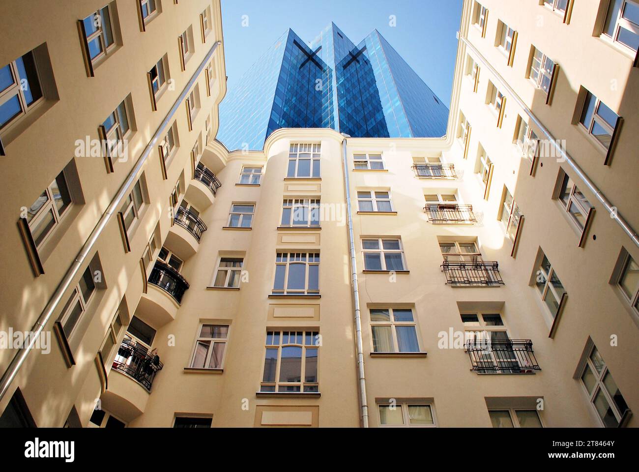Red sandstone tenement building hi-res stock photography and images - Alamy