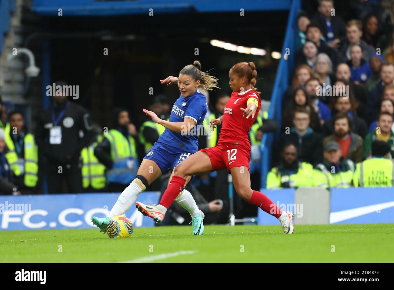 James hinds hi-res stock photography and images - Alamy