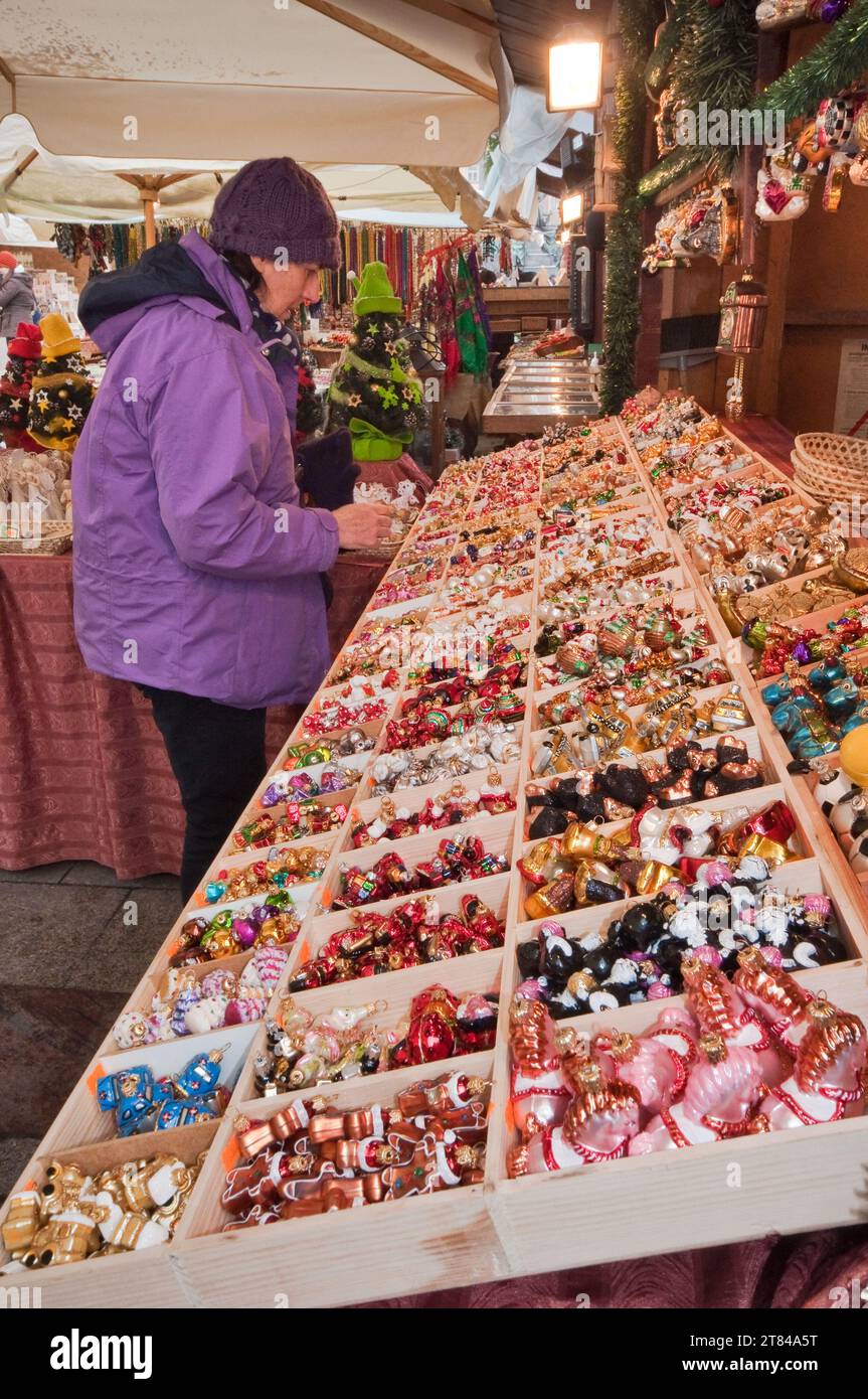 Poland stall craft hi-res stock photography and images - Alamy