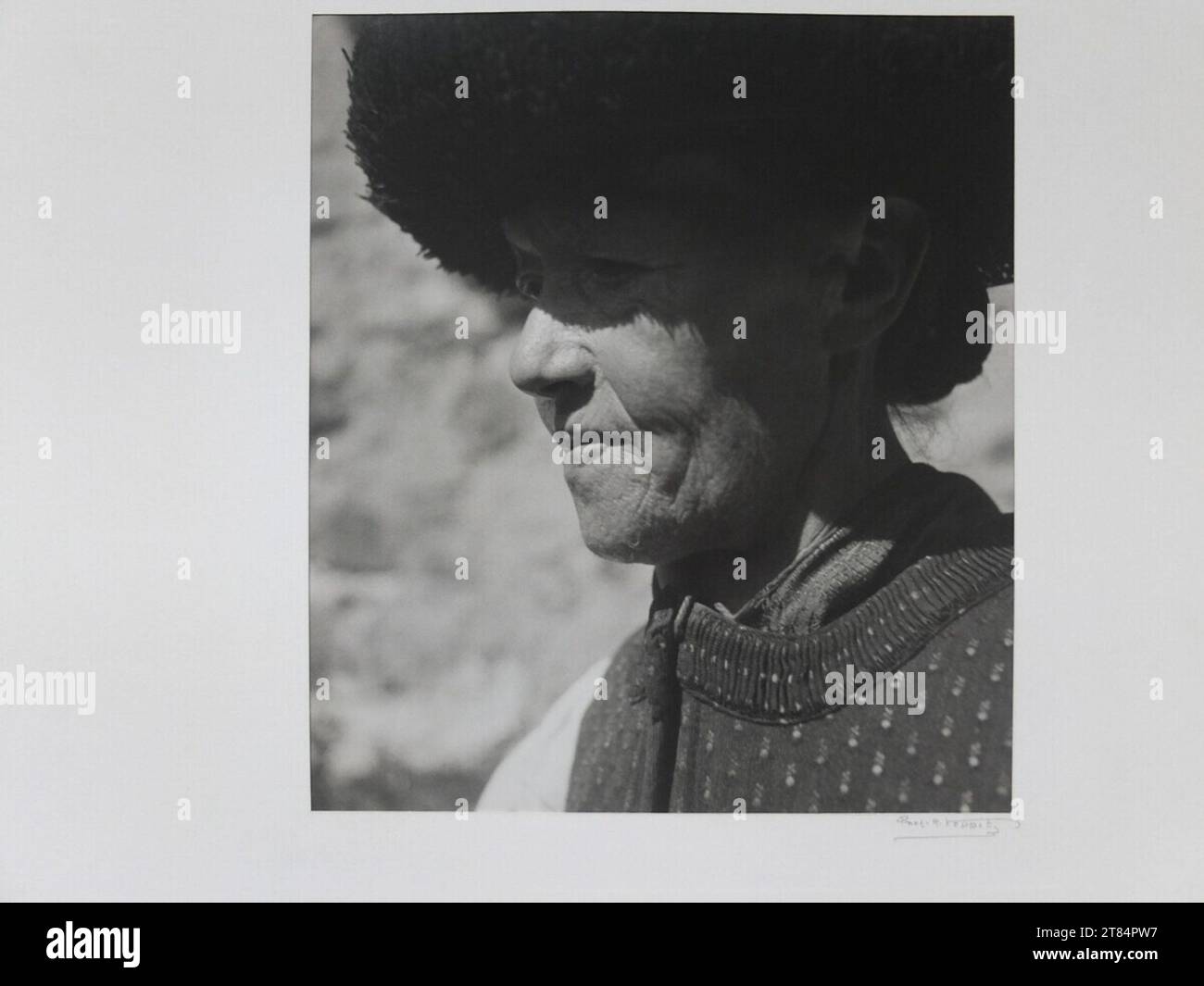 Rudolf Koppitz Sennerin, guys. Silver gelatin, shiny, in the passe ...