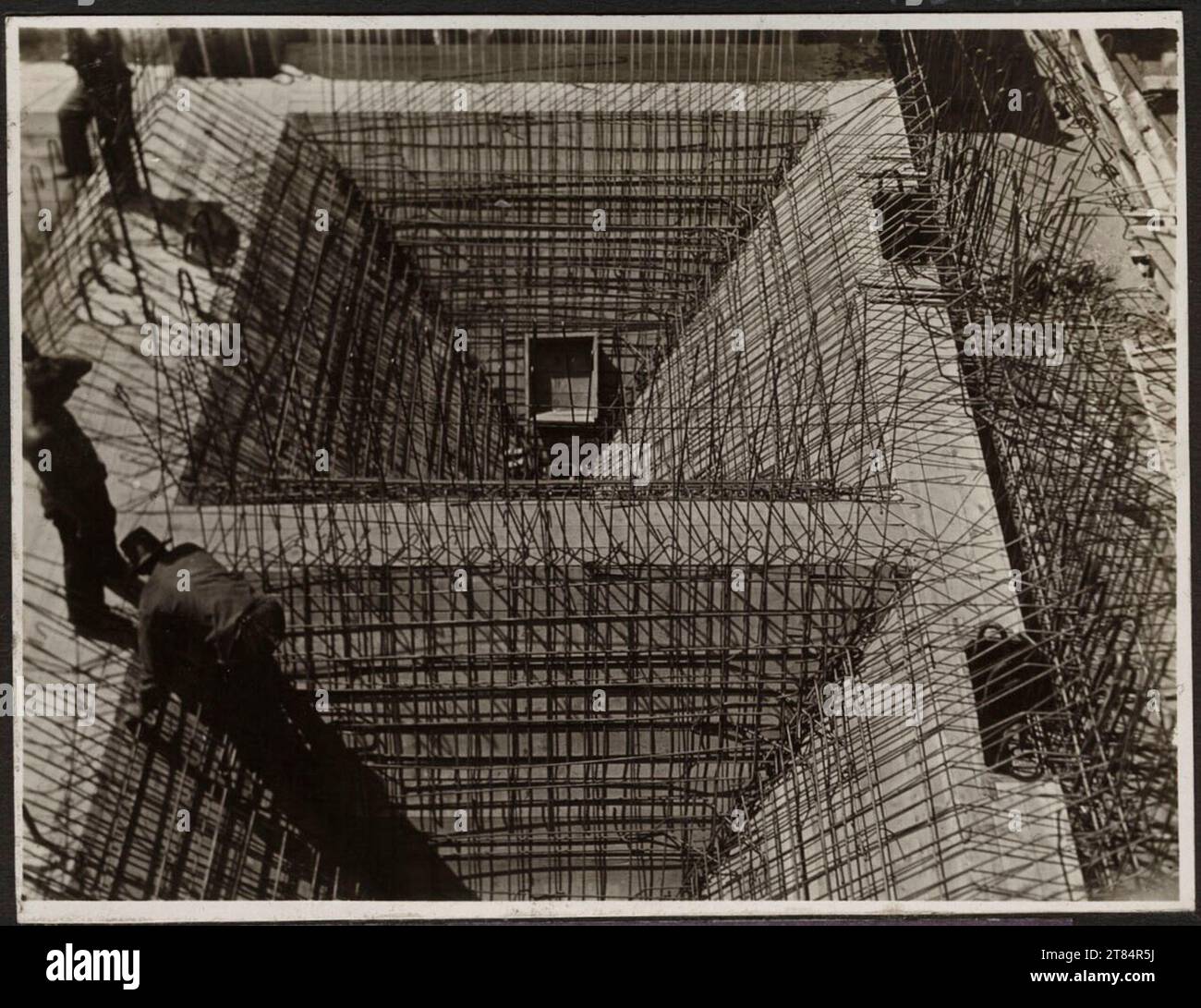 H. Reller & Co. (Herausgeber in) Malt silot judge. From: brewery of the ...