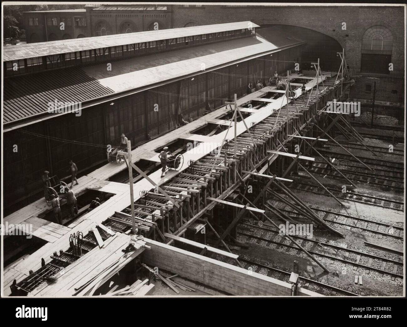 Concrete substructure hi-res stock photography and images - Alamy