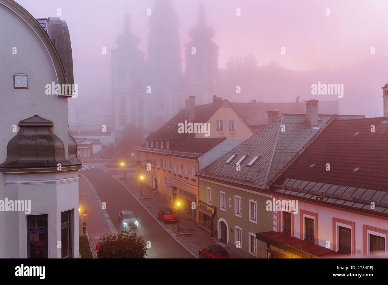 Morning haze over historic hi-res stock photography and images - Alamy