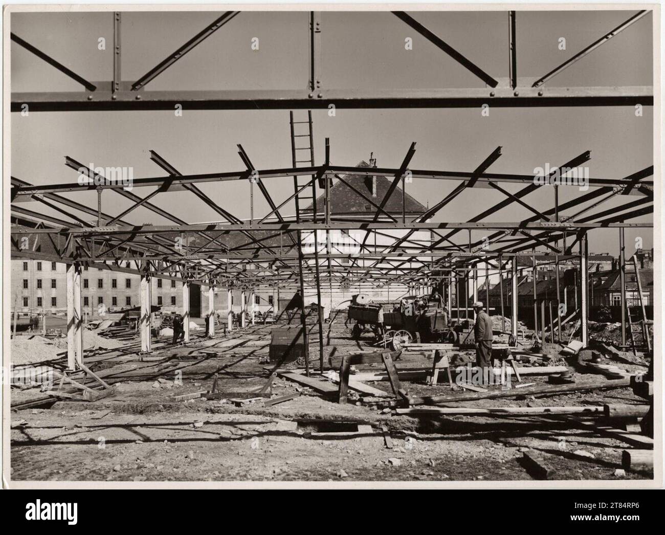 Martin Gerlach jun. Rennweg barracks - garage. Silbergelatine around ...
