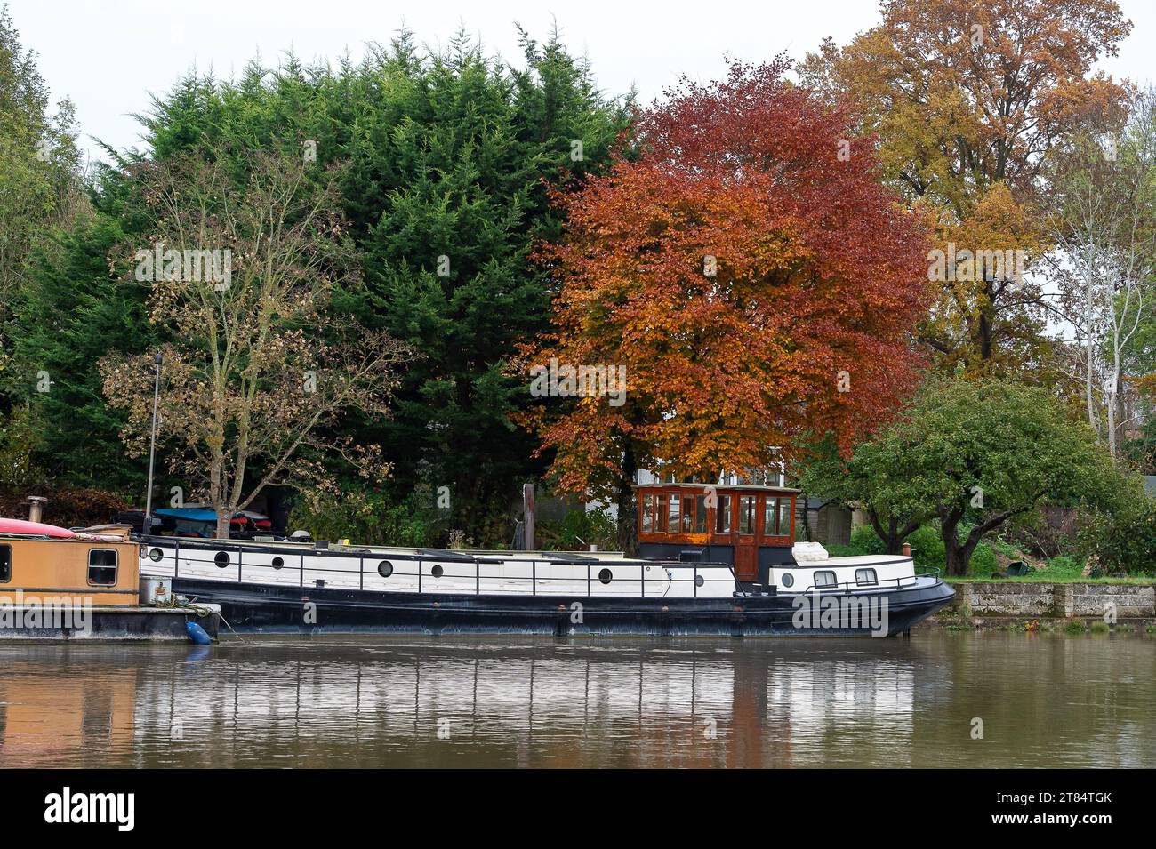 Old photos of the thames at maidenhead hi-res stock photography and ...