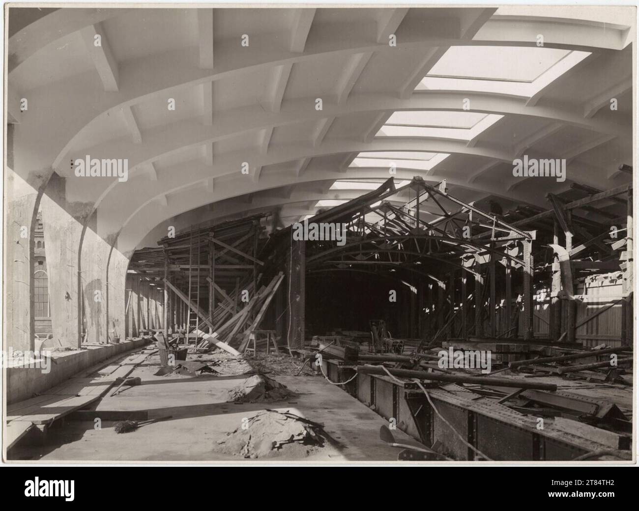 Martin Gerlach jun. Wholesale market hall. Silbergelatine 7.10.1933 ...