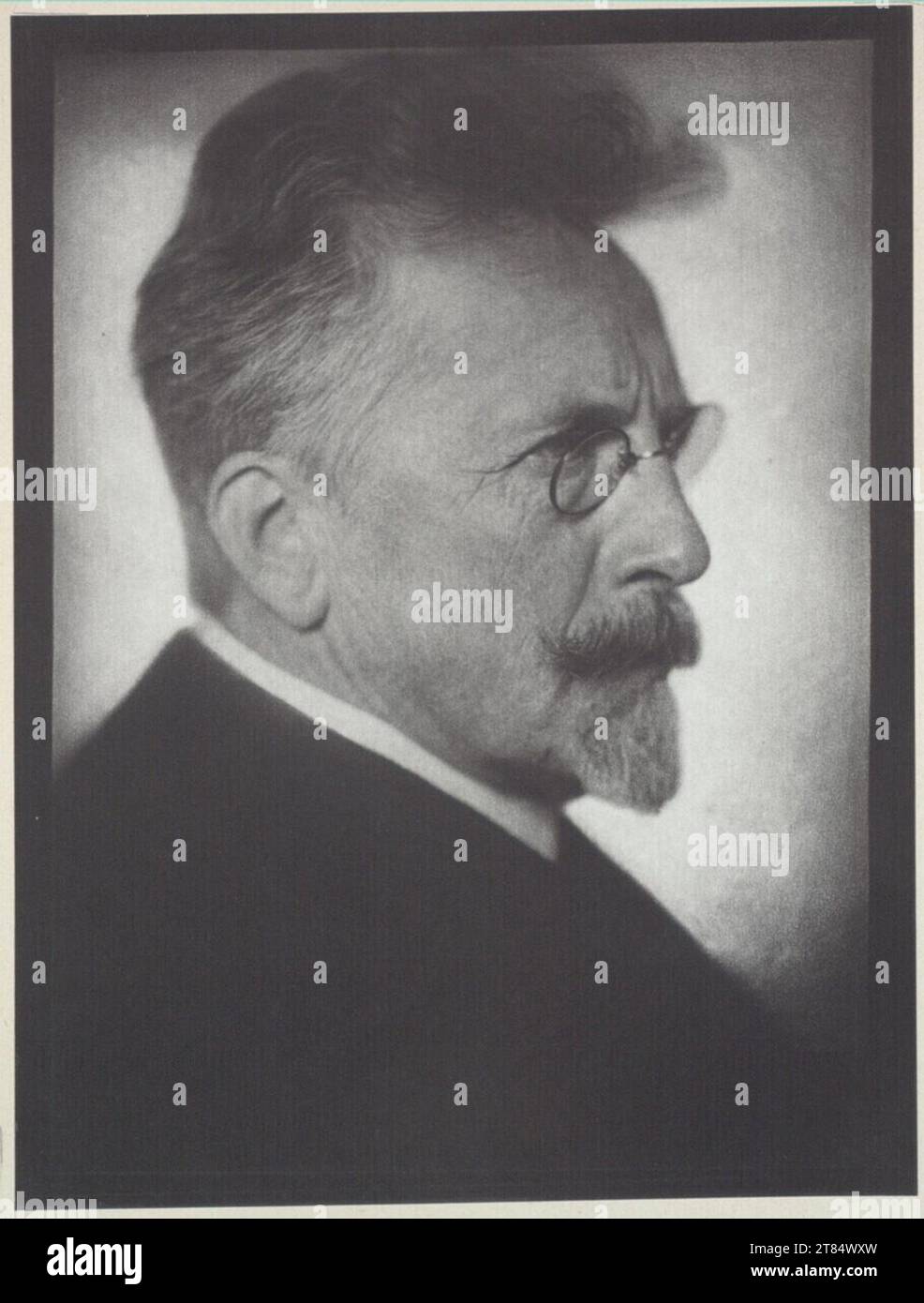 Rudolf Koppitz Portrait. Höchheim rubber pressure, on the box box ...