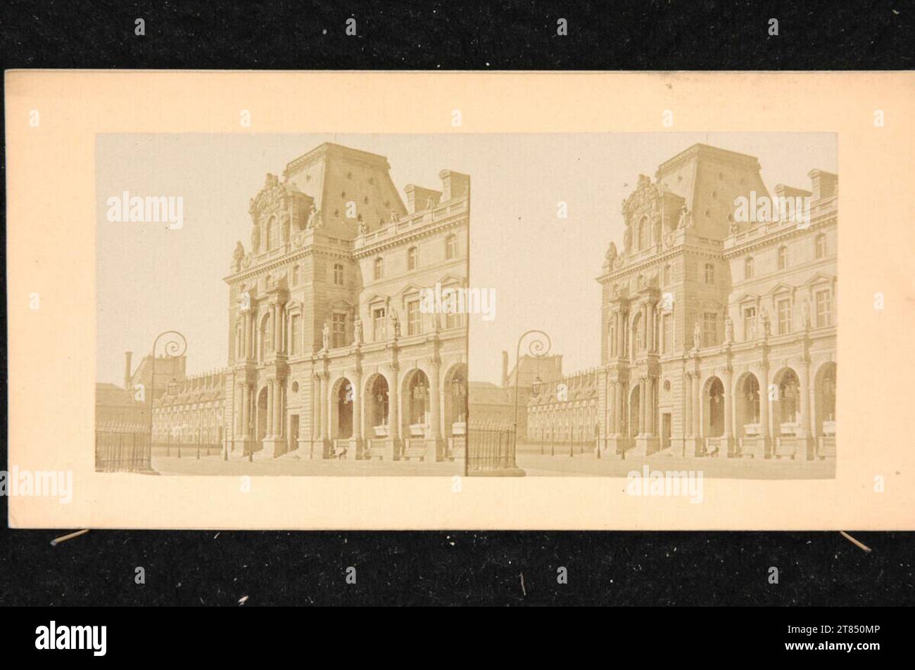 Anonym Paris; Louvre, Ecke of the Denon Pavilion. Salt paper, on an ...