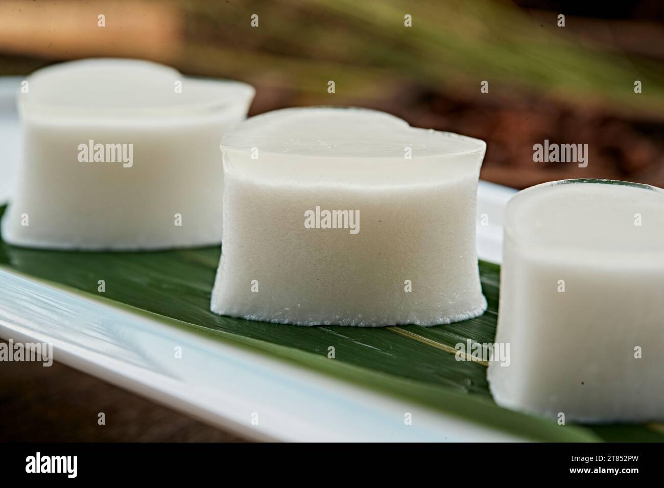 yumcha, dim sum,Coconut bar with mango Stock Photo - Alamy