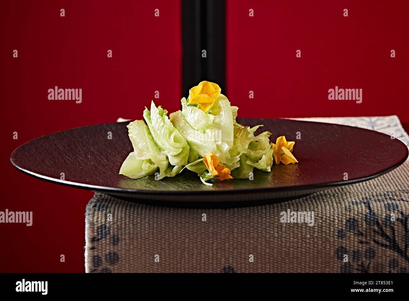 Lettuce cantonese hi-res stock photography and images - Alamy
