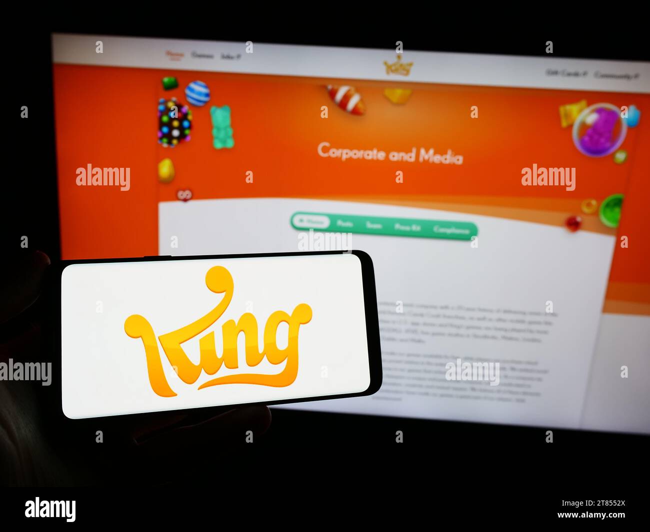 King com logo hi-res stock photography and images - Alamy