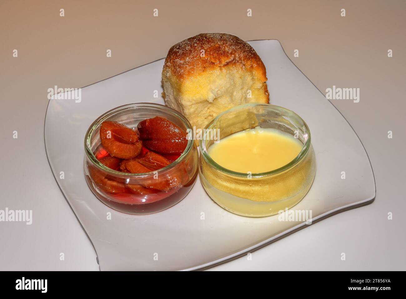 FOOD : HOMEMADE TUBE NOODLES WITH VANILLA PUDDING AND PLUM COMPOTE ...