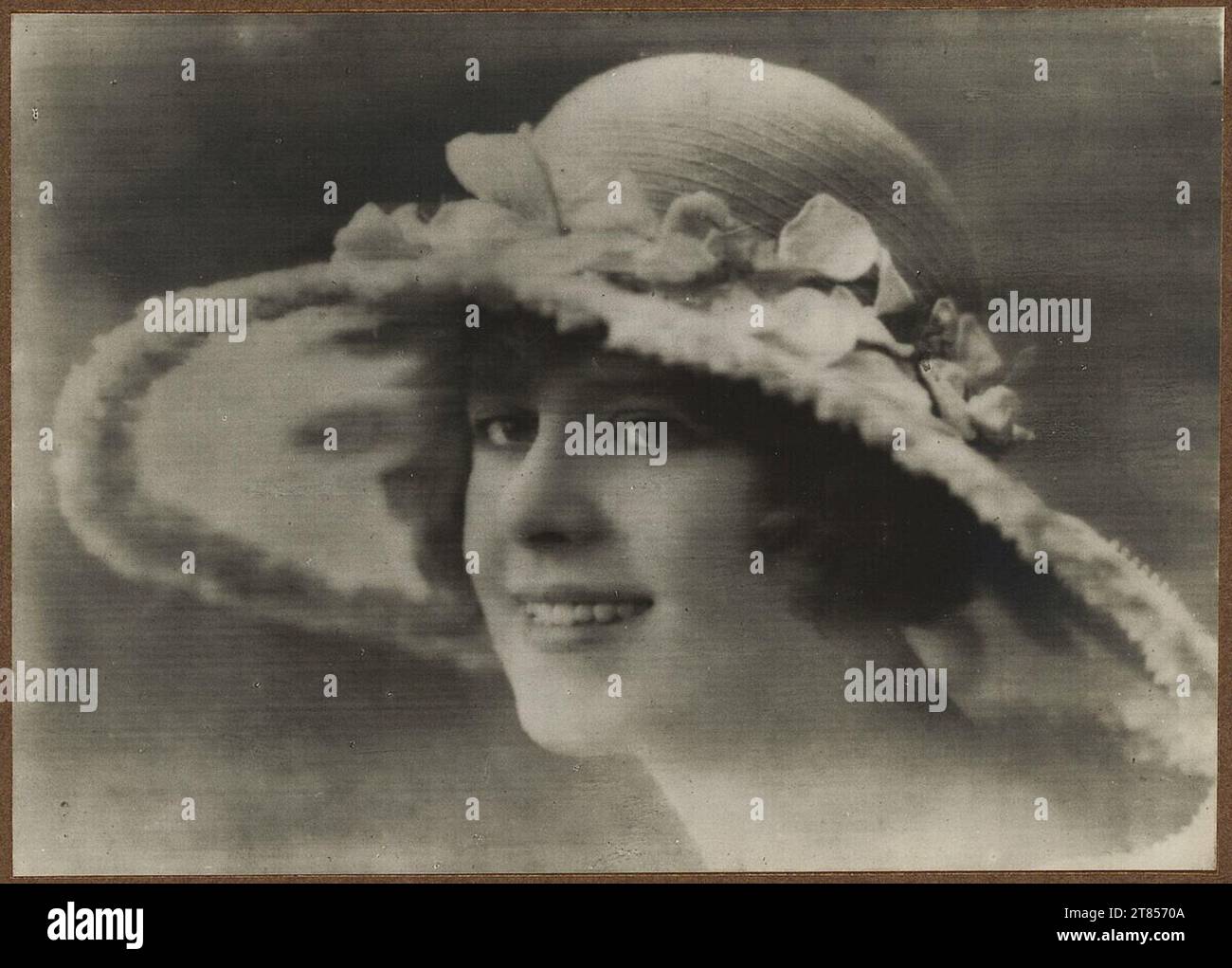 Albert Londe Phototelegraphy, portrait of a young woman with great hat ...