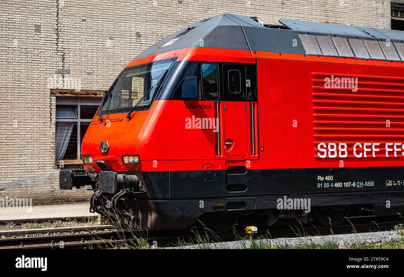 Fitnessfahrt SBB Historic Eine SBB Re 460, besser bekannt unter Lok ...