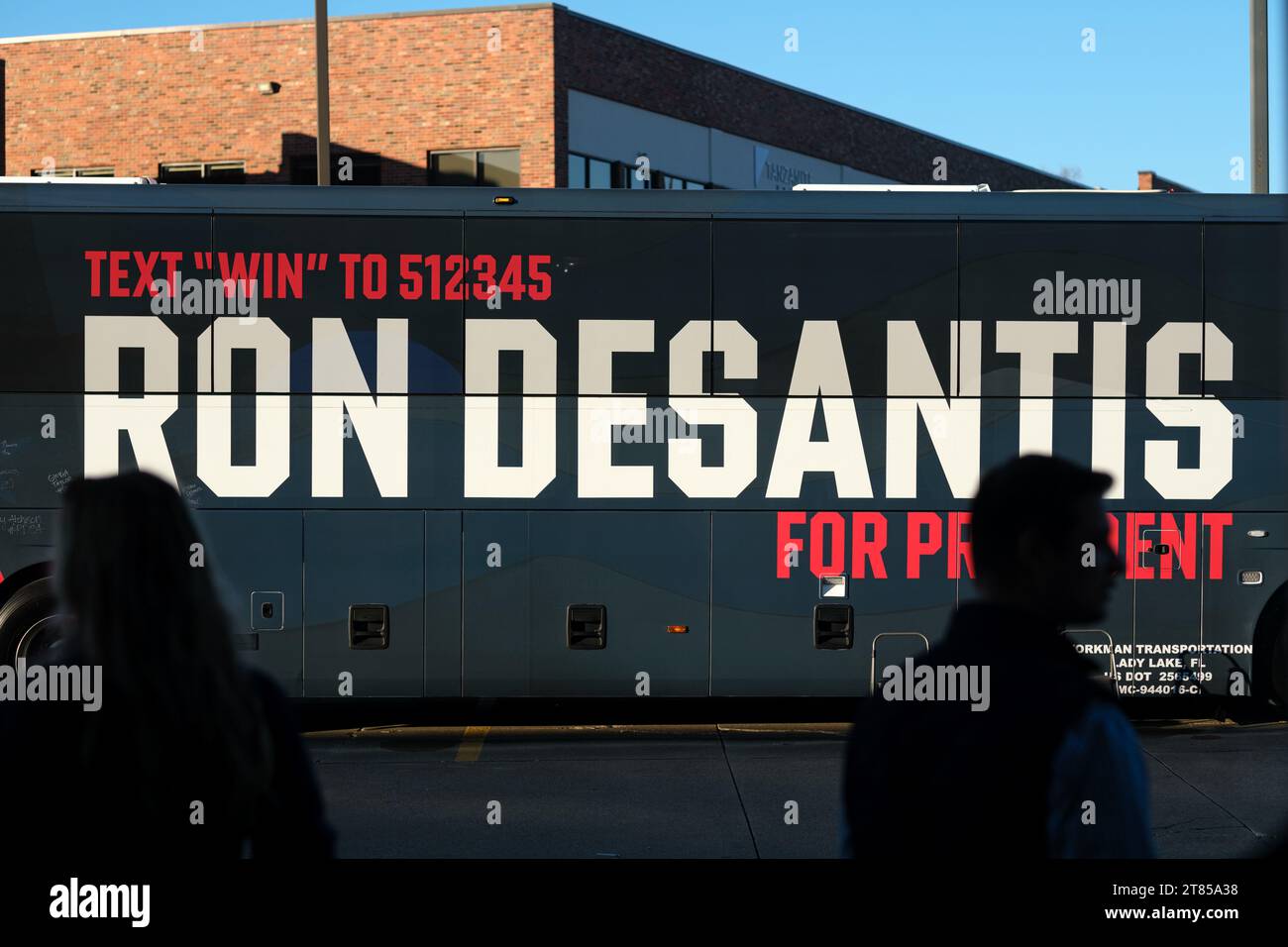 Des Moines, IA, USA. 17th Nov, 2023. Campaign staff are silhouetted in ...