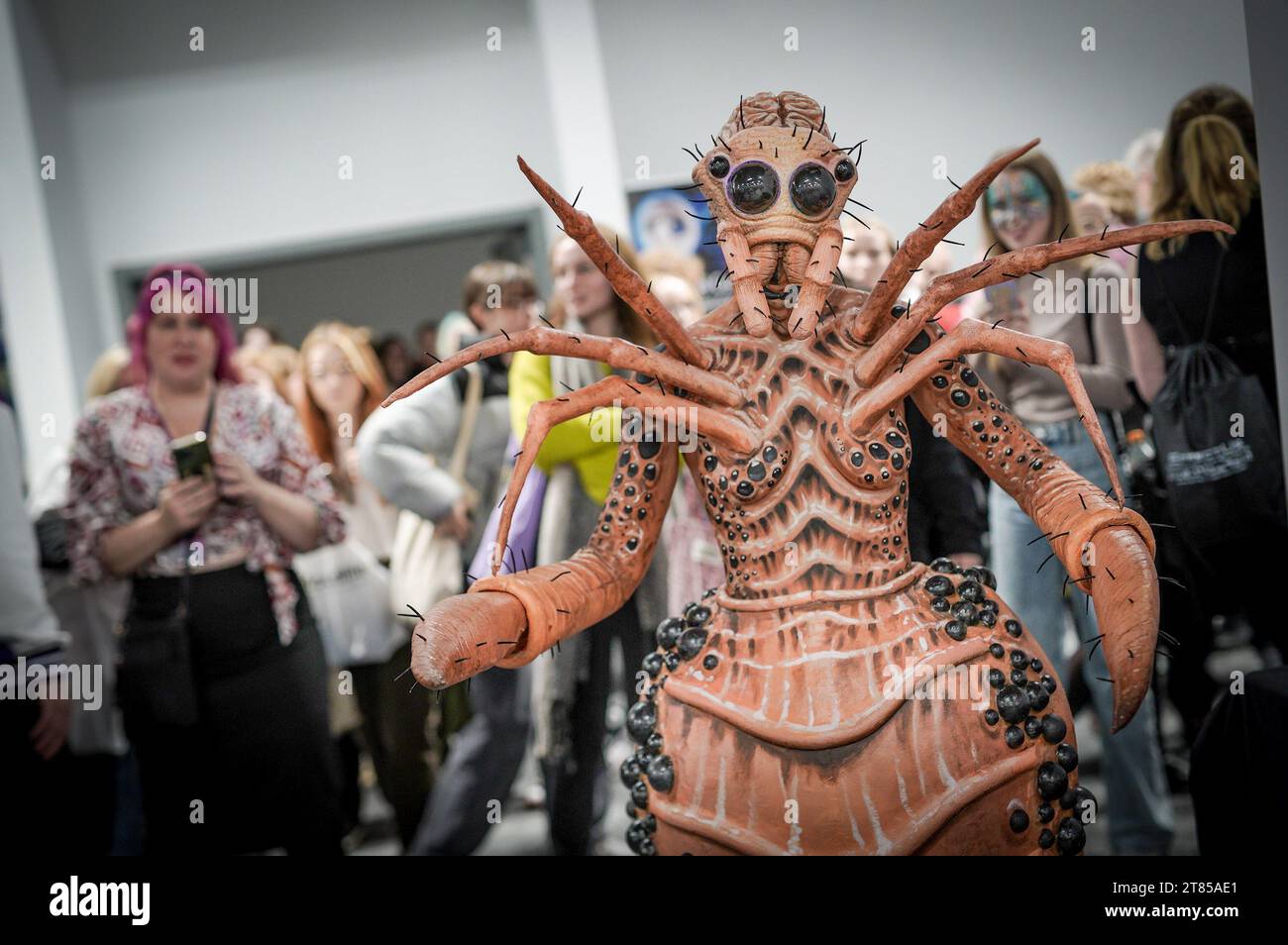 Coventry, UK. 18th November 2023. Striking makeup and prosthetic ...