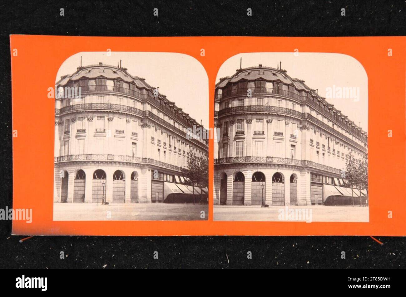 Anonym Paris: Large hotel . Albumin paper, on the box box / stereo ...