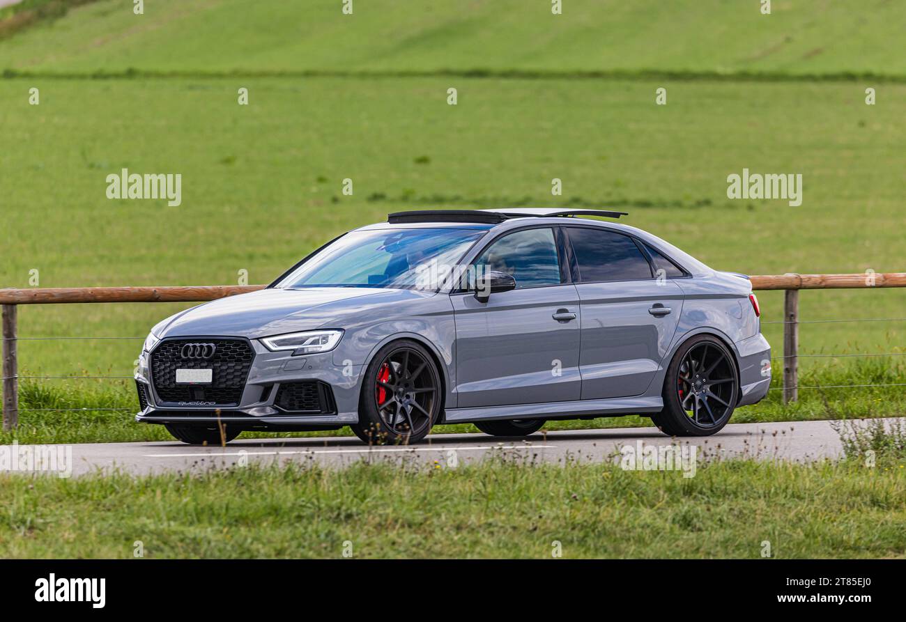 Kompaktsportwagen hi-res stock photography and images - Alamy