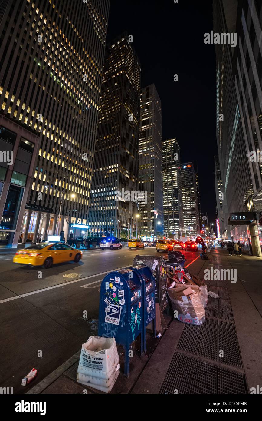 New york city marathon garbage hi-res stock photography and images - Alamy
