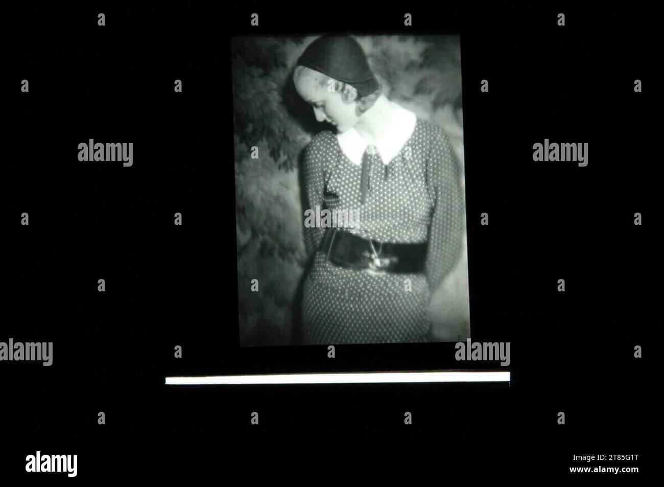 Josef Zipperle Portrait of women. Diapositive Stock Photo - Alamy