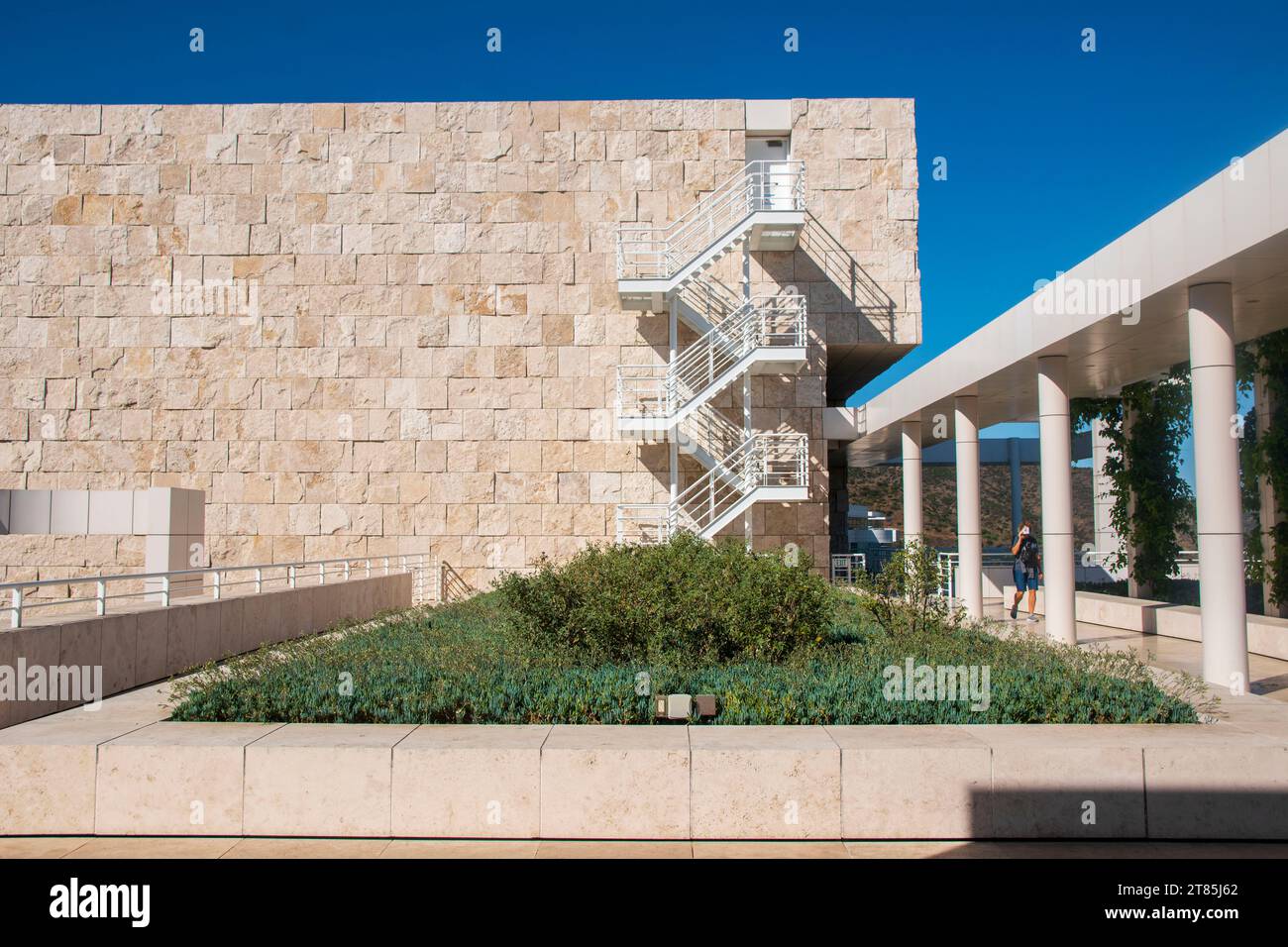 The Getty Center is a museum that sits on a hilltop overlooking Los ...