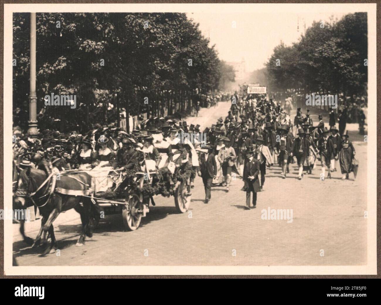 Kunst- und Verlagsanstalt Josef Löwy Kaiser homage to the vienna in ...