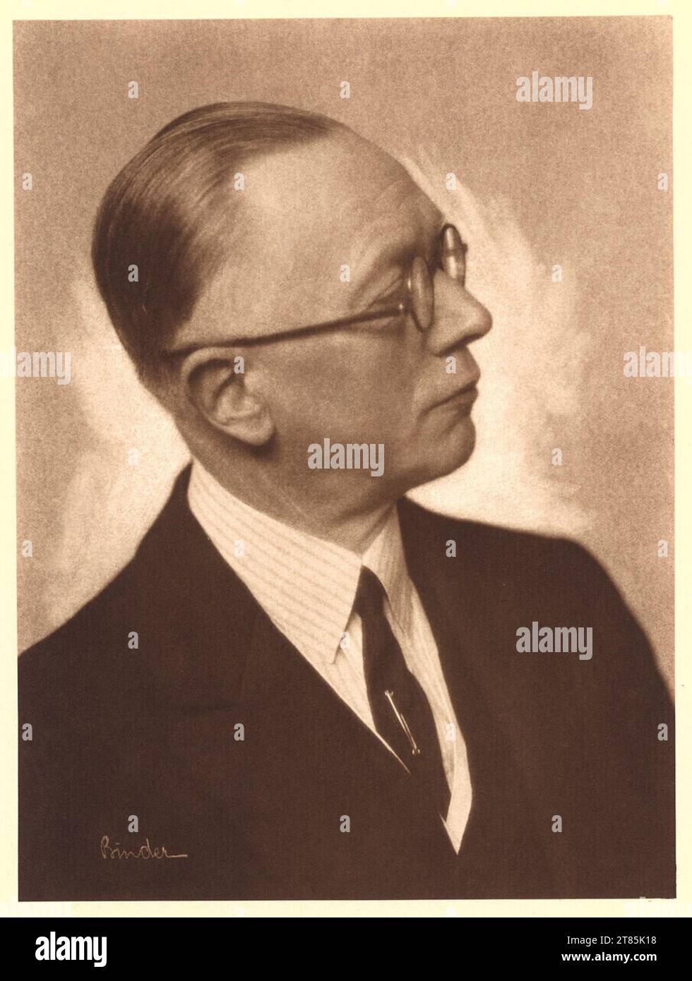 Alexander Binder Men's portrait. Papier-Positive 1920 , 1920 Stock ...