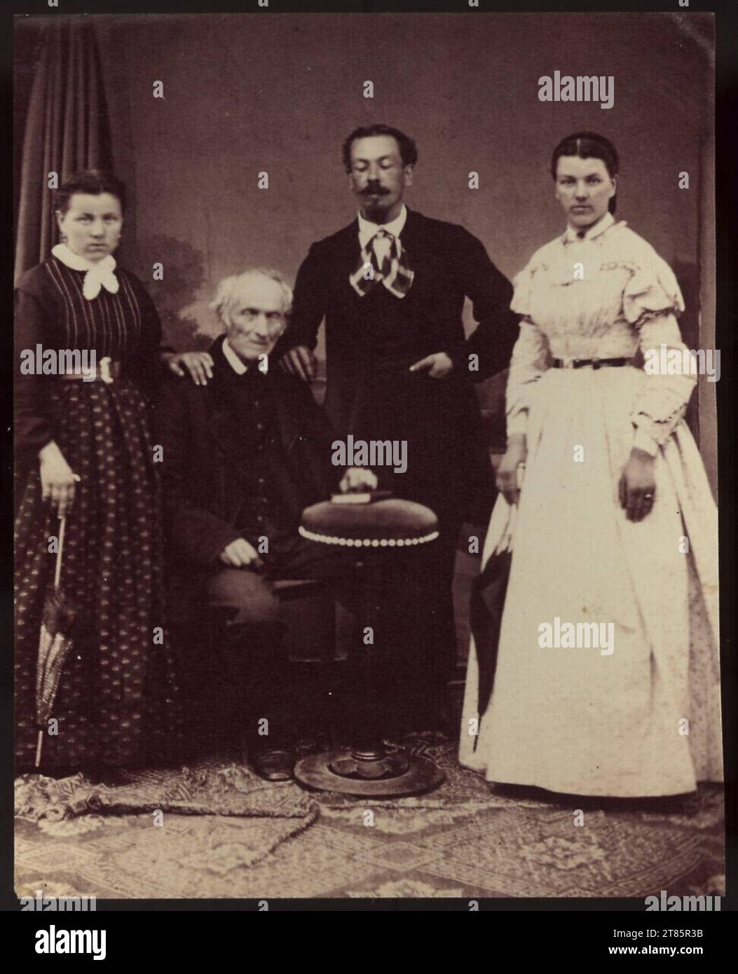 Family portrait 1856 hi-res stock photography and images - Alamy