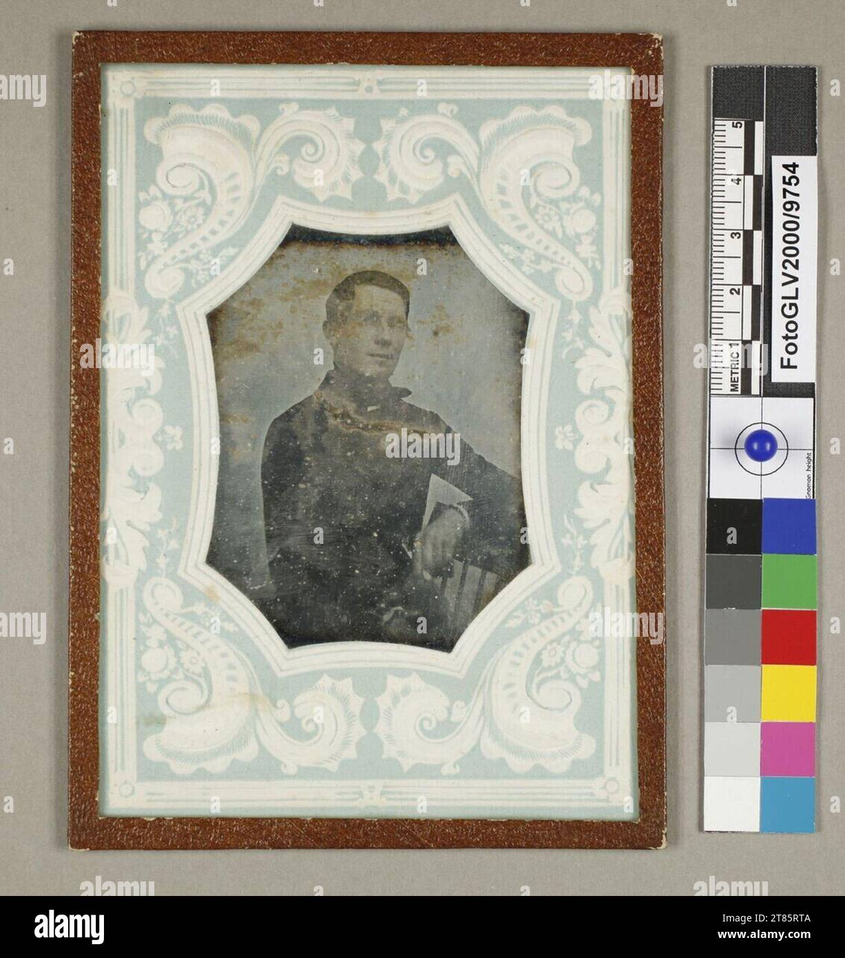 Anonym Men's portrait, half figure, sitting on a chair. Daguerreotype ...