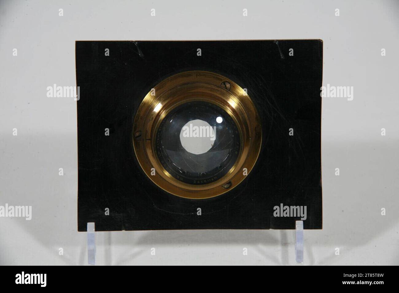 2 8 aperture lens hi-res stock photography and images - Alamy