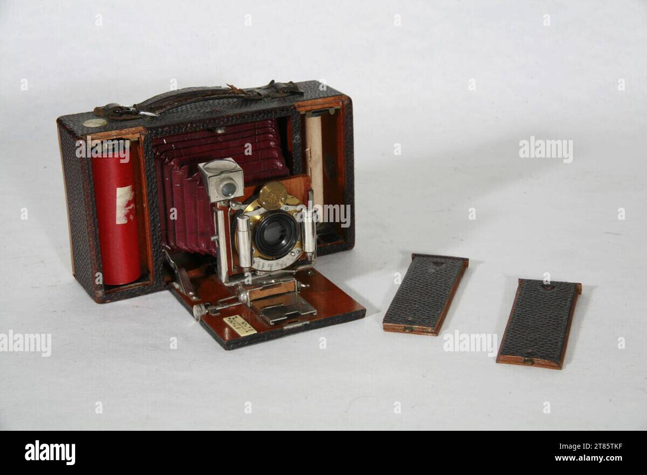 Alexander Heinrich Rietzschel (Produzent in) Rollfilm-folap camera ...