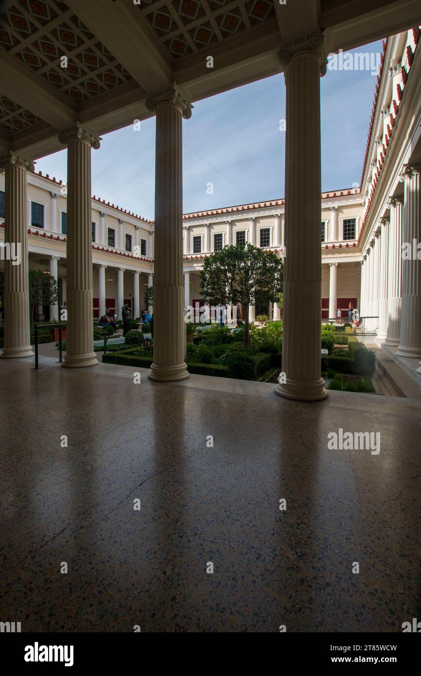Getty villa statues hi-res stock photography and images - Alamy