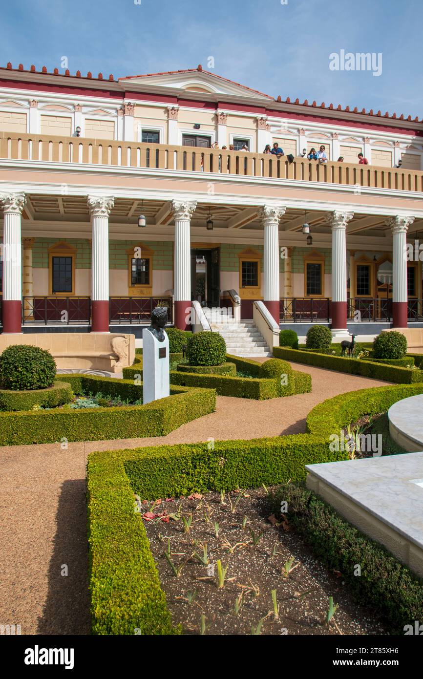 The Getty Villa in Southern California has Greek and Roman art on ...