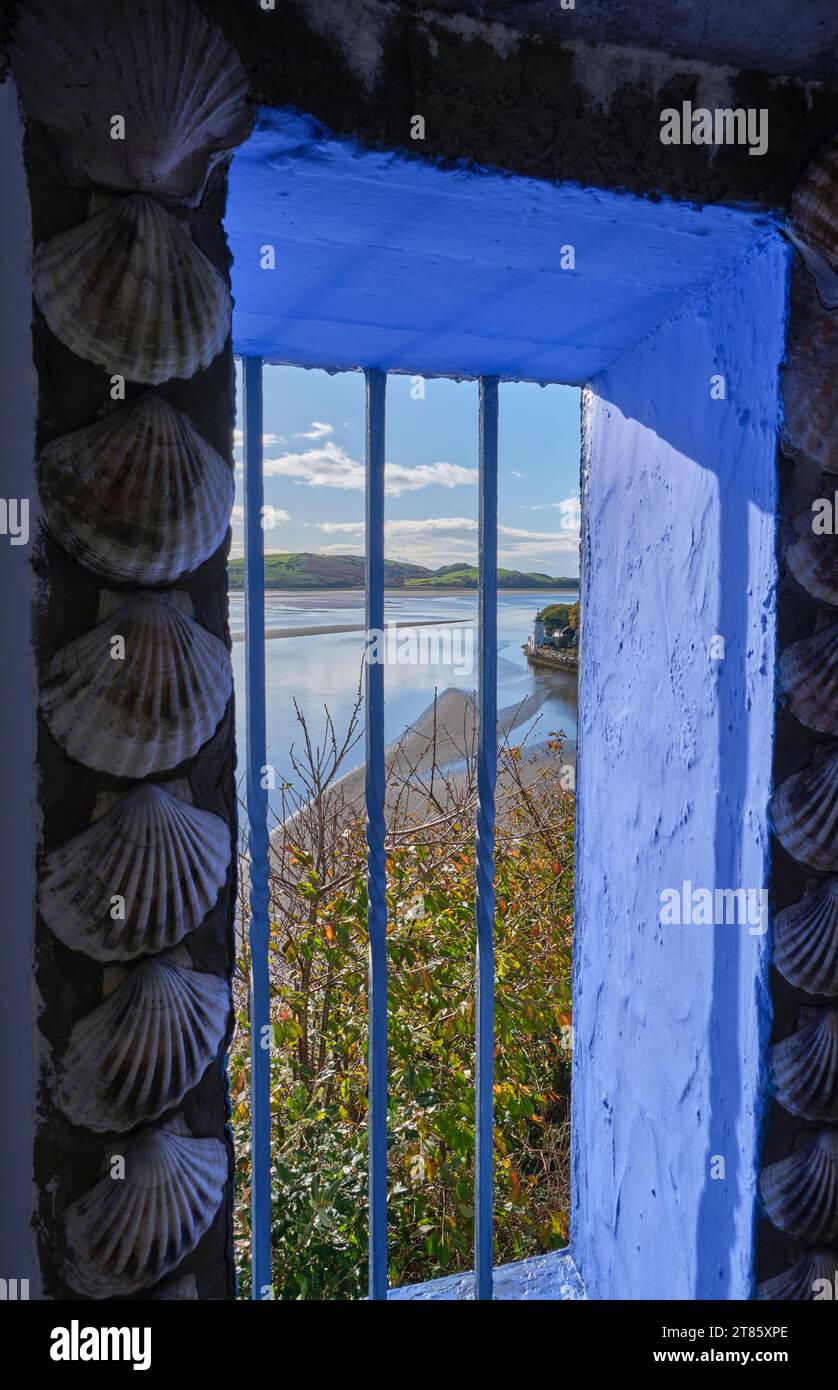 Shell grotto hi-res stock photography and images - Alamy