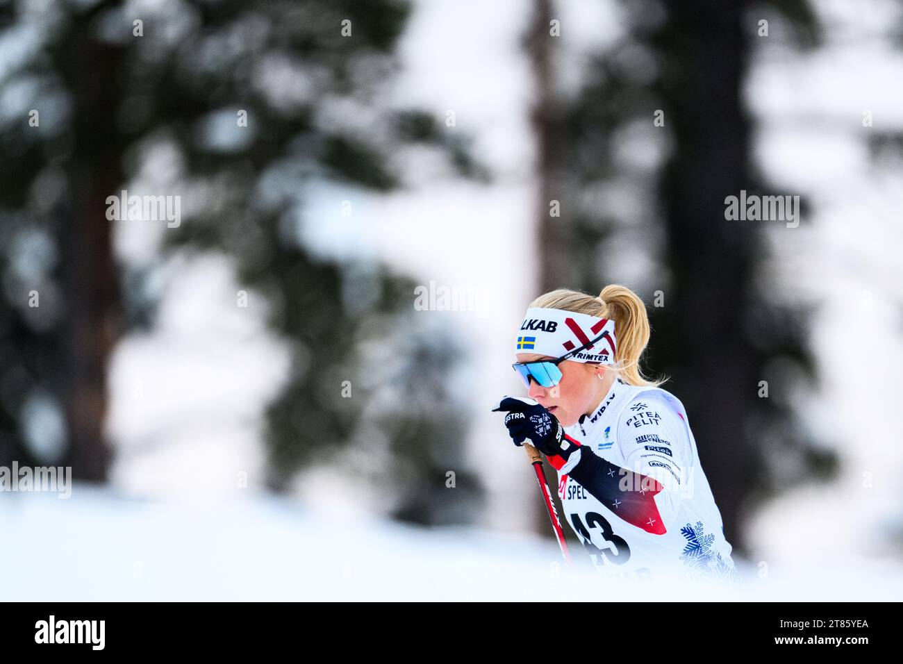 231118 Lisa Vinsa, Piteå Elit SK tävlar i damernas 10 km klassisk stil ...