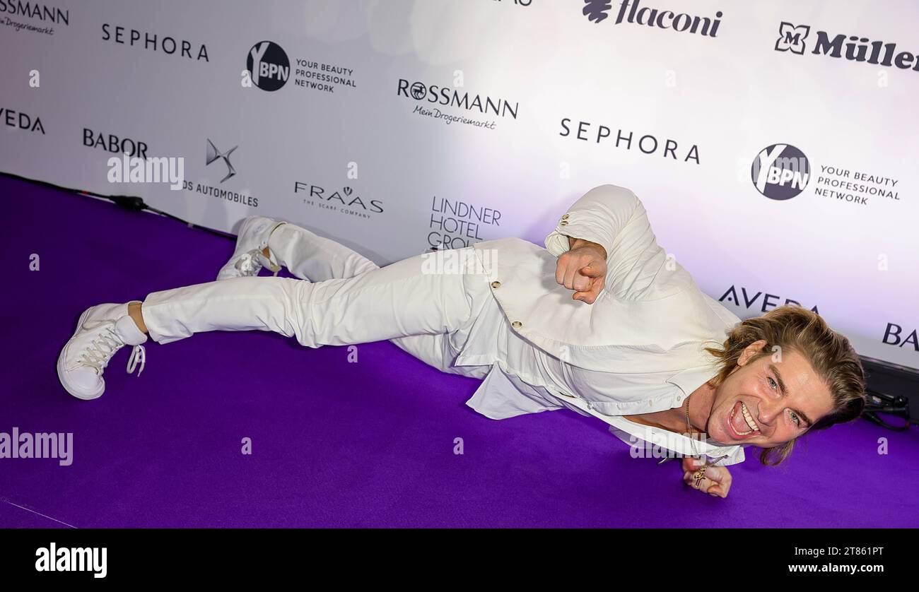 Jeremy Fragrance beim Dutstars 2023, Deutscher Parfumpreis Düsseldorf ...