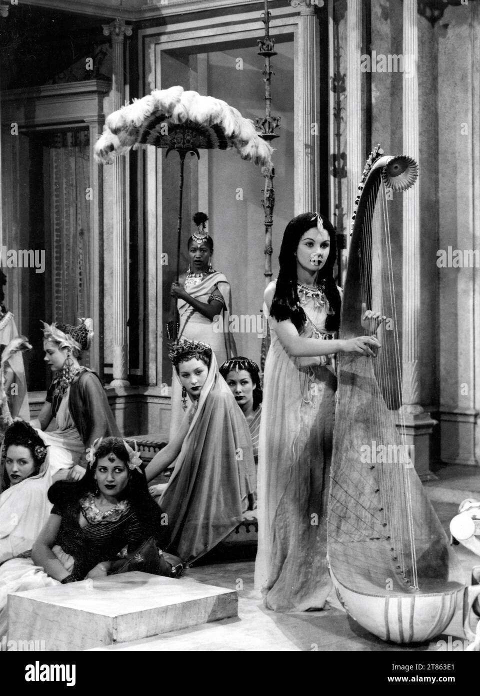 Cleopatra shaw hi-res stock photography and images - Alamy