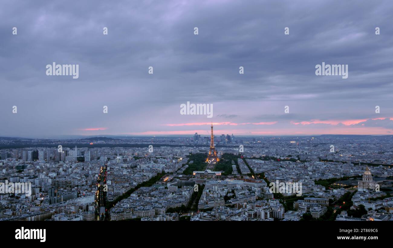 Before sunset eiffel tower hi-res stock photography and images - Alamy
