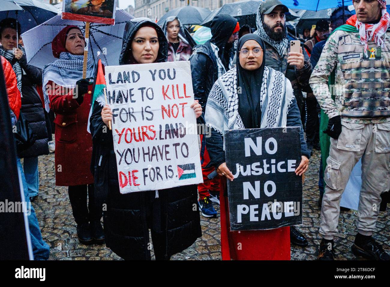 Amsterdam, The Netherlands. 18th Nov 2023. Pro-Palestine demonstrators ...